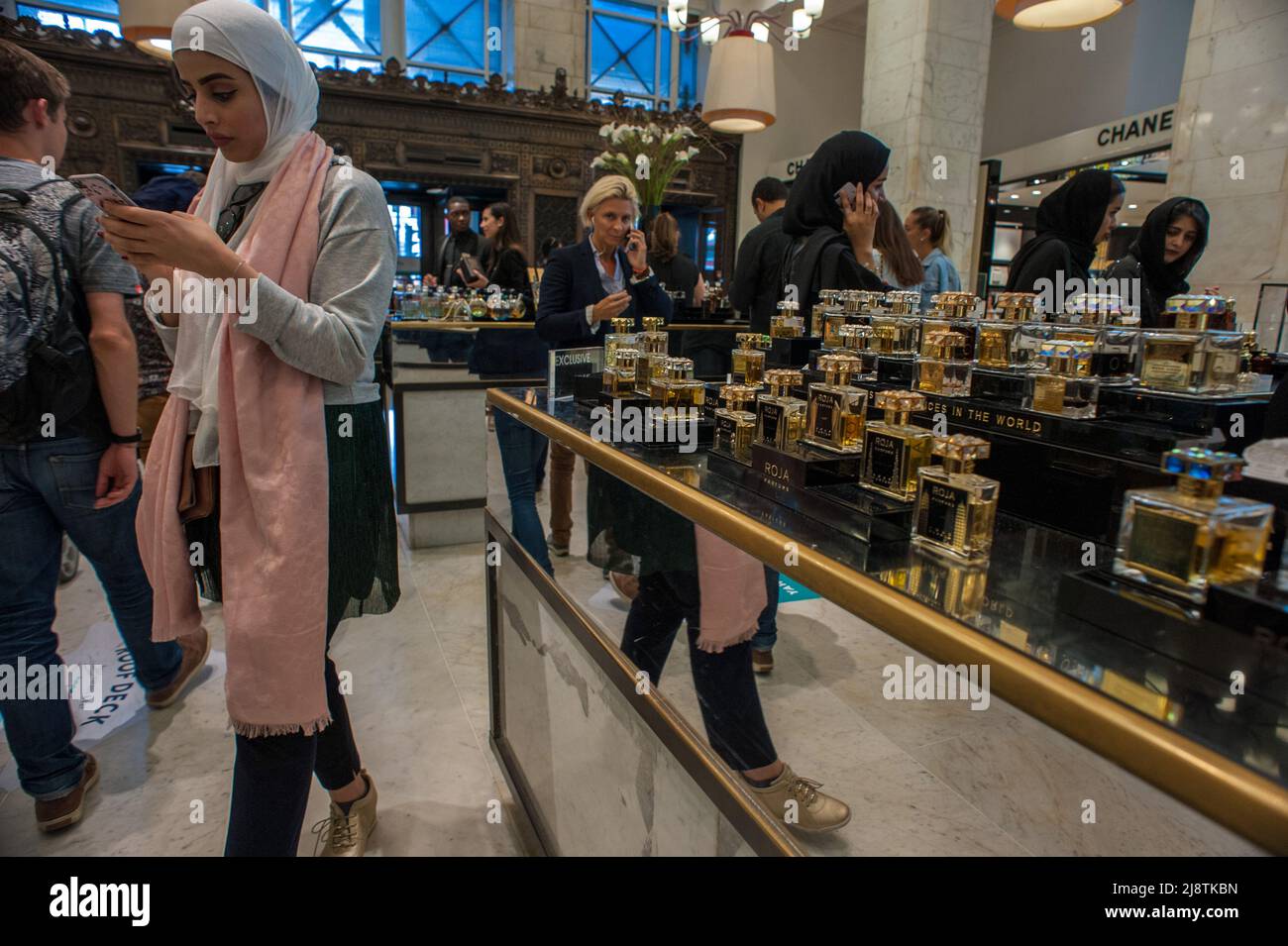 Selfridges london interior hi-res stock photography and images - Alamy