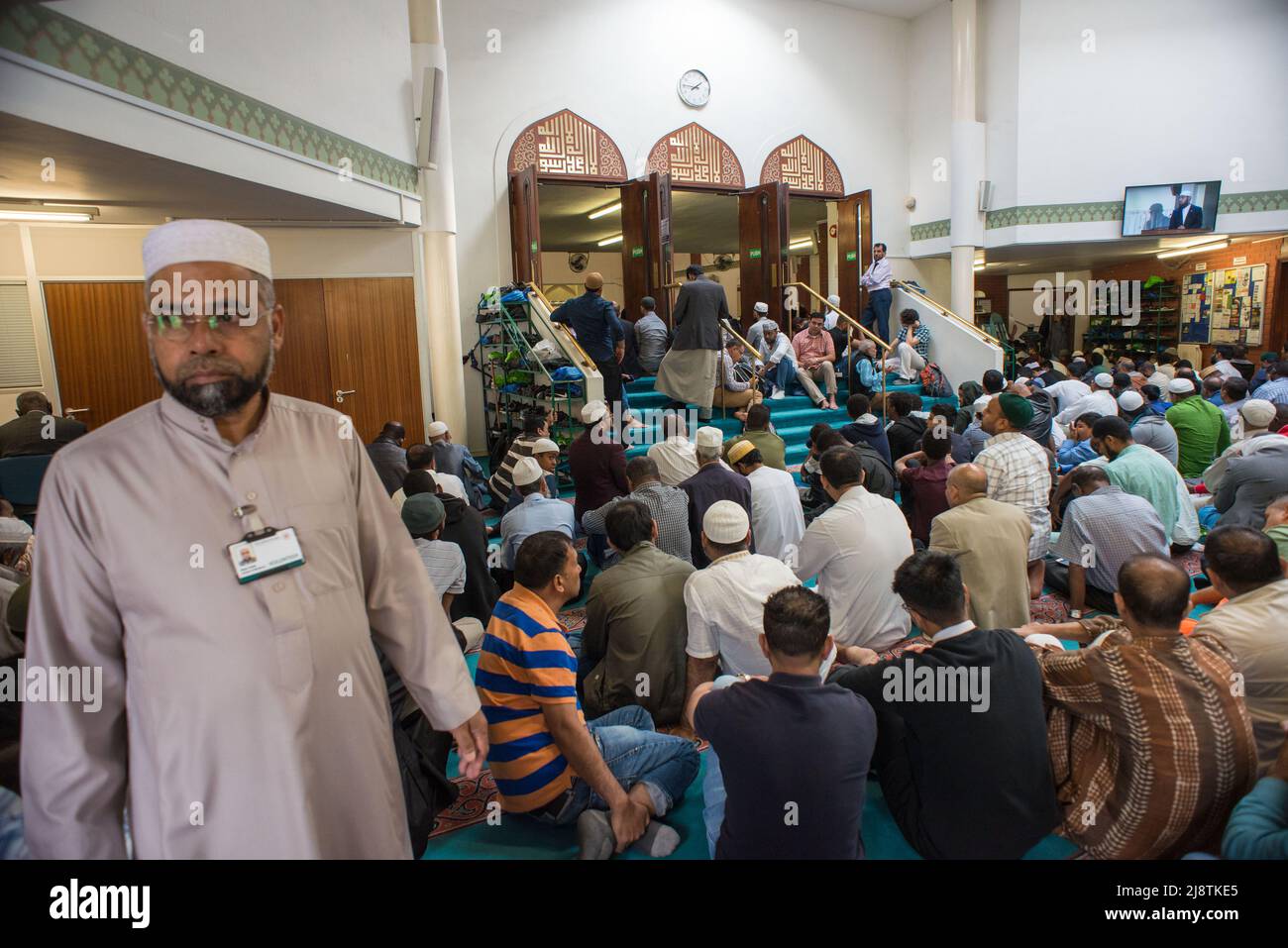 London, 18/08/2017: la preghiera nella Moschea di East London - Prayer ...