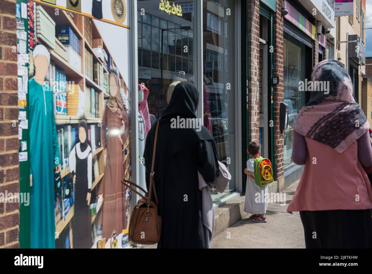 Whitechapel muslims hi-res stock photography and images - Alamy