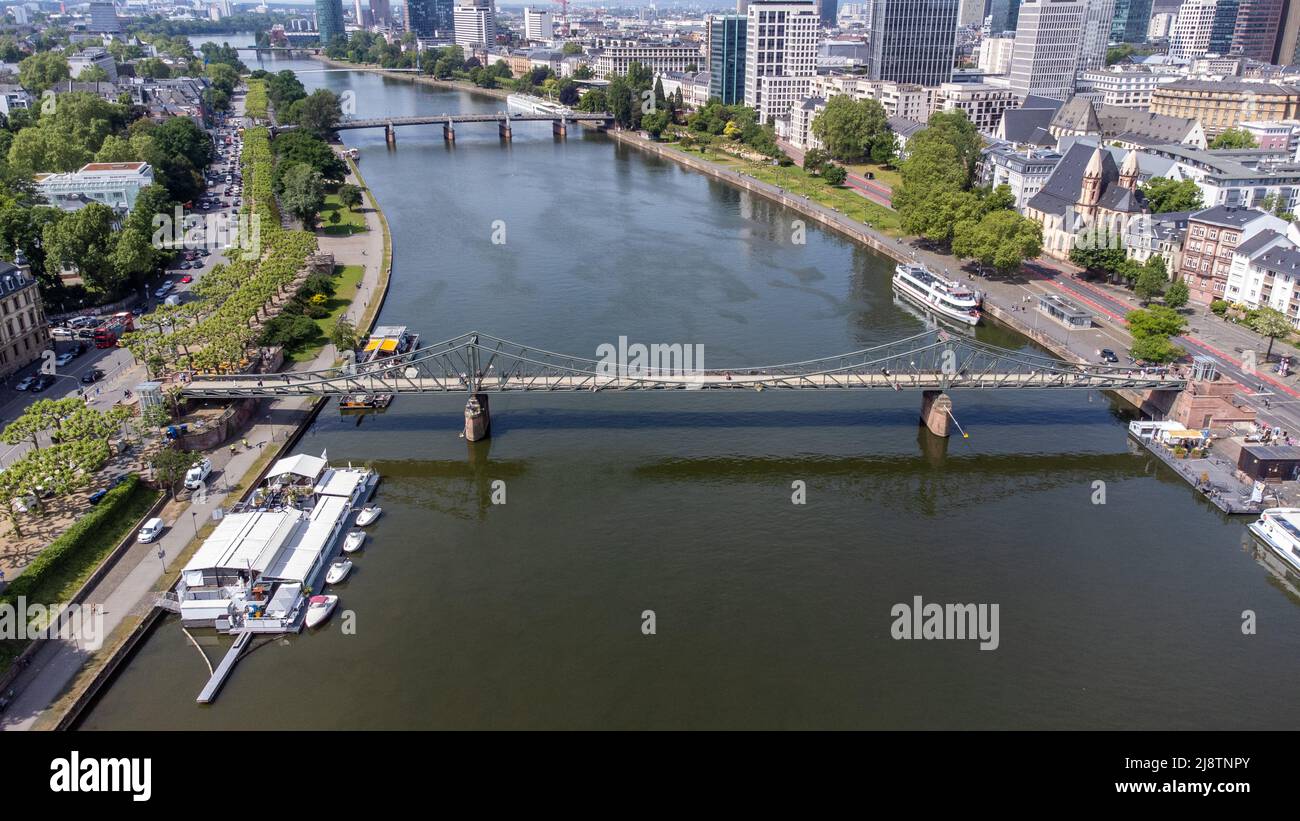Iron bridge frankfurt germany hi-res stock photography and images - Alamy