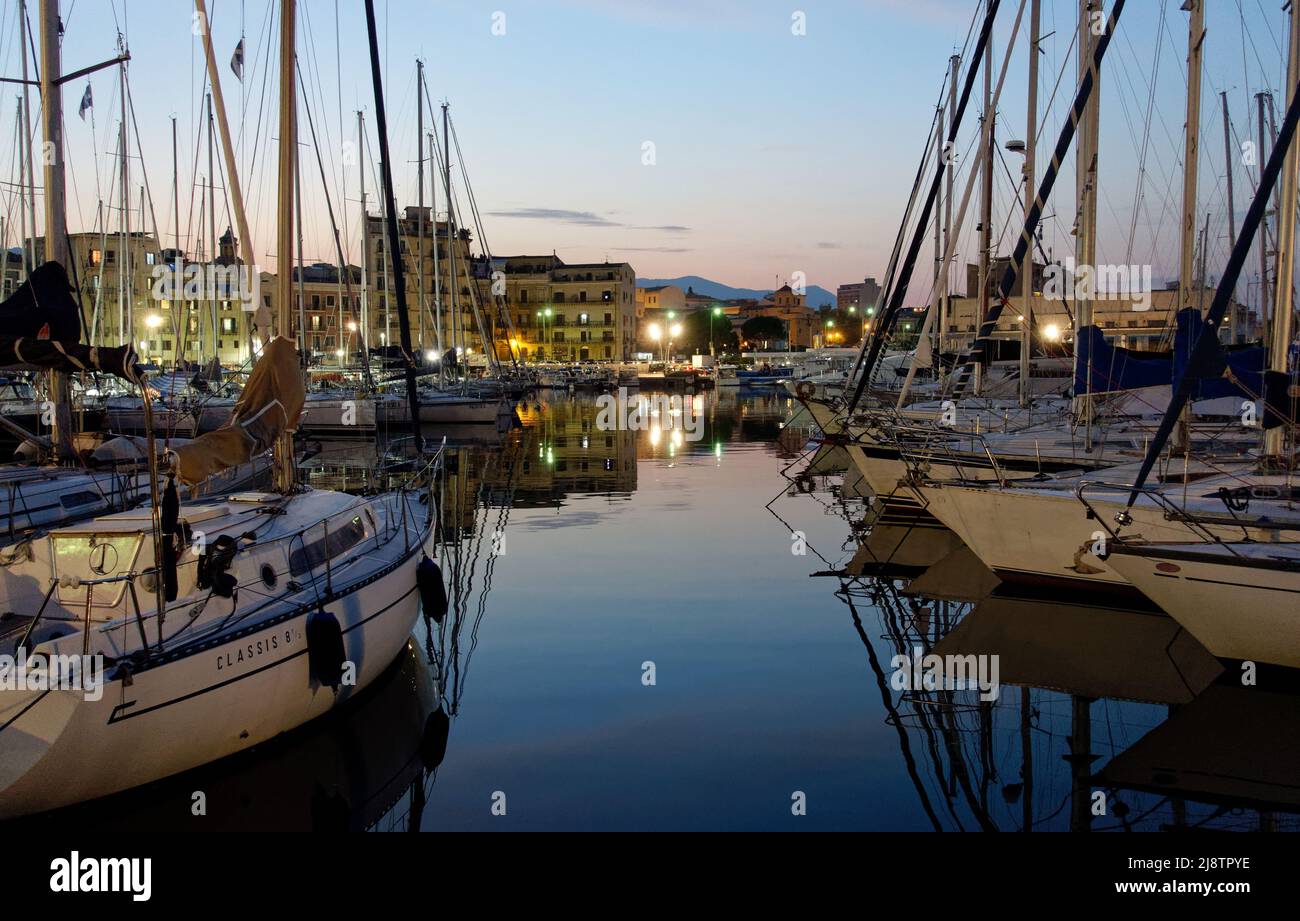 Palermo port hi-res stock photography and images - Alamy