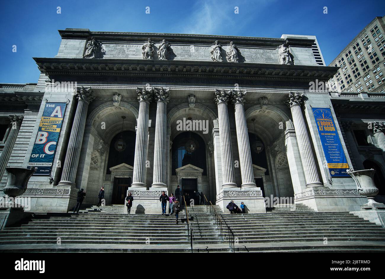 Exterior of the New York Public Library Stock Photo - Alamy