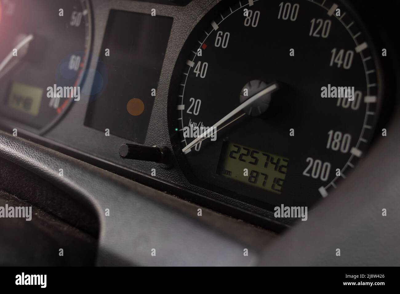 Speedometer with an arrow at zero closeup Stock Photo - Alamy
