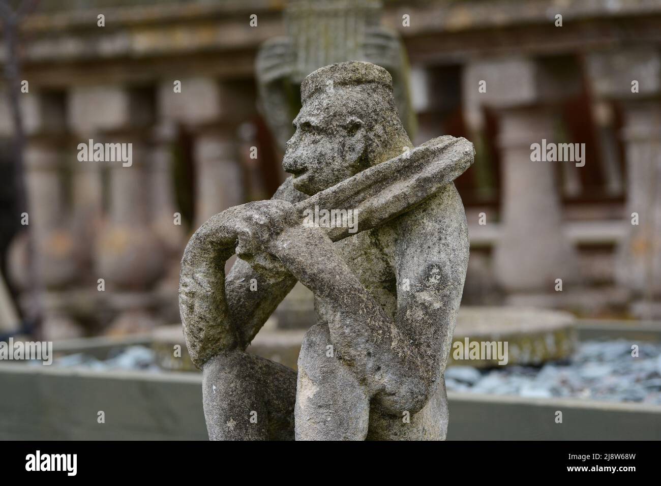 Stone monkey hi-res stock photography and images - Alamy