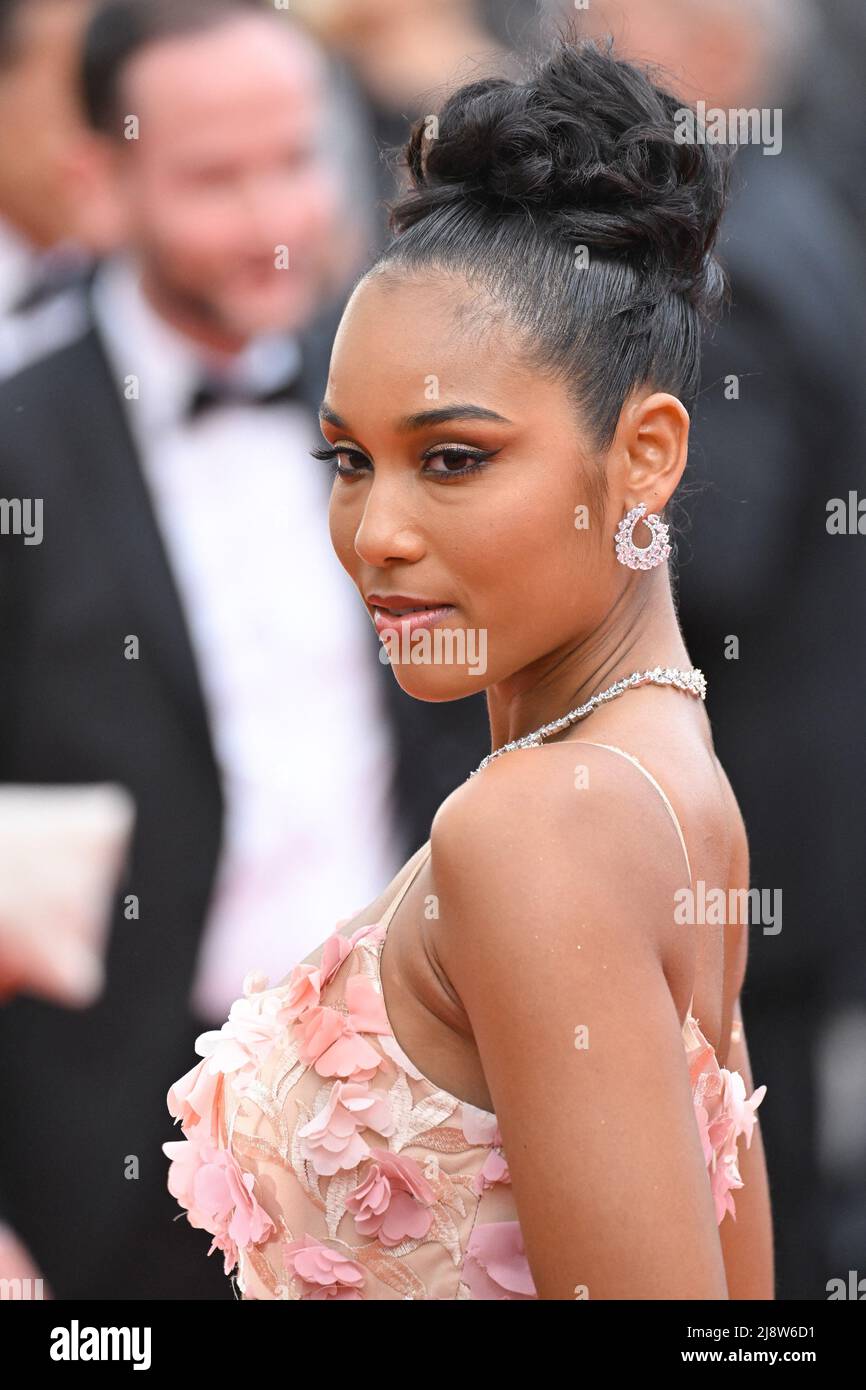 Clemence Botino attending the premiere of the movie Top Gun 2 Maverick ...