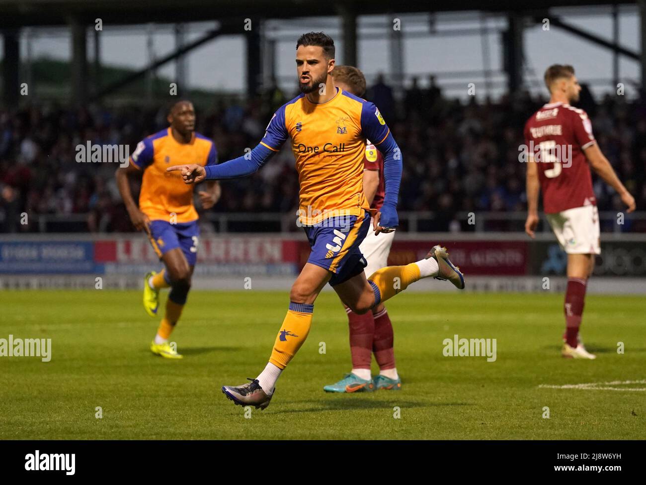 Stephen mclaughlin mansfield town hi-res stock photography and images ...