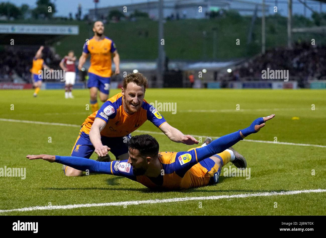 Stephen mclaughlin mansfield town hi-res stock photography and images ...