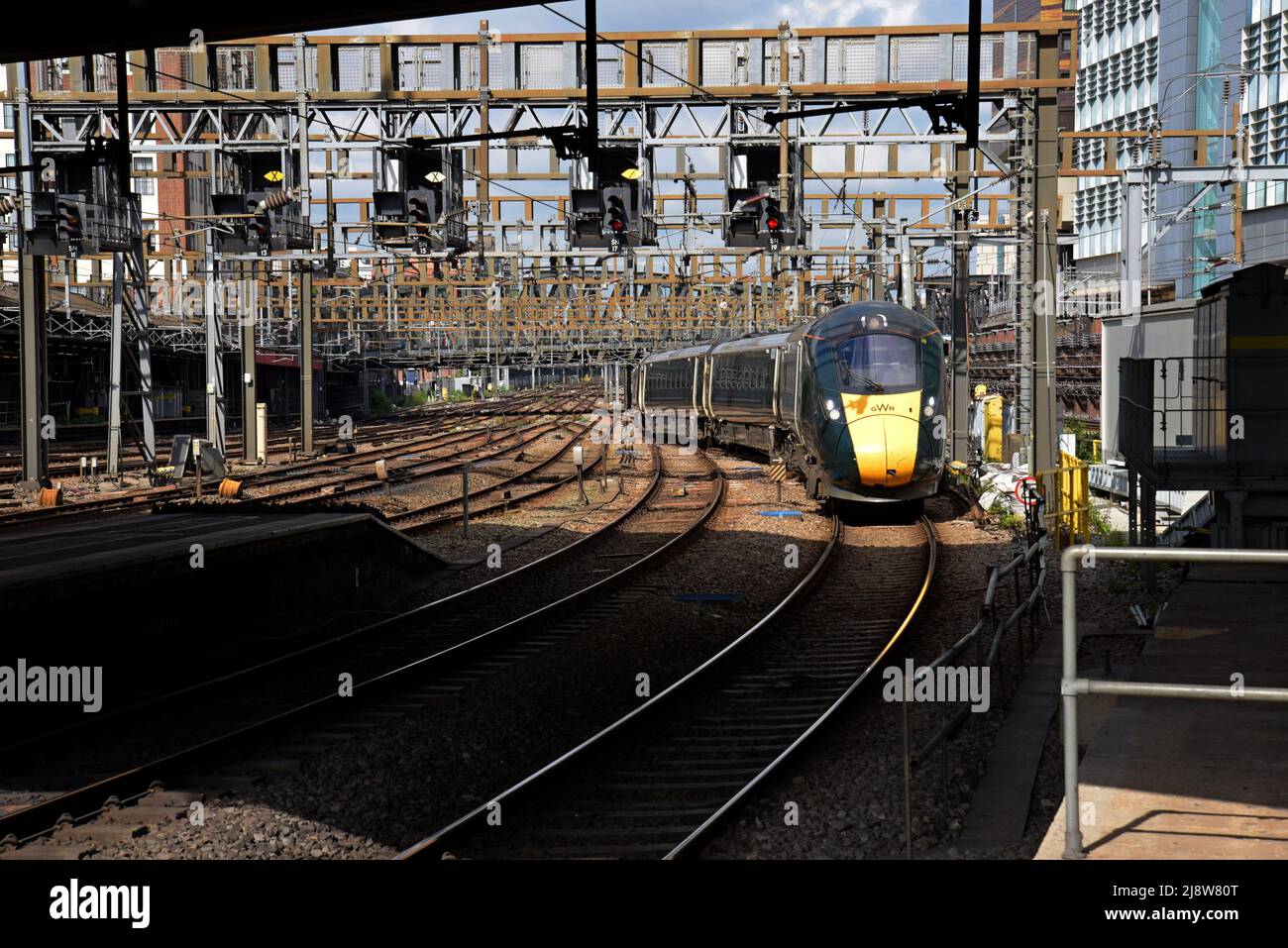 Great Western Railway 800 class Hitachi high speed train entering ...