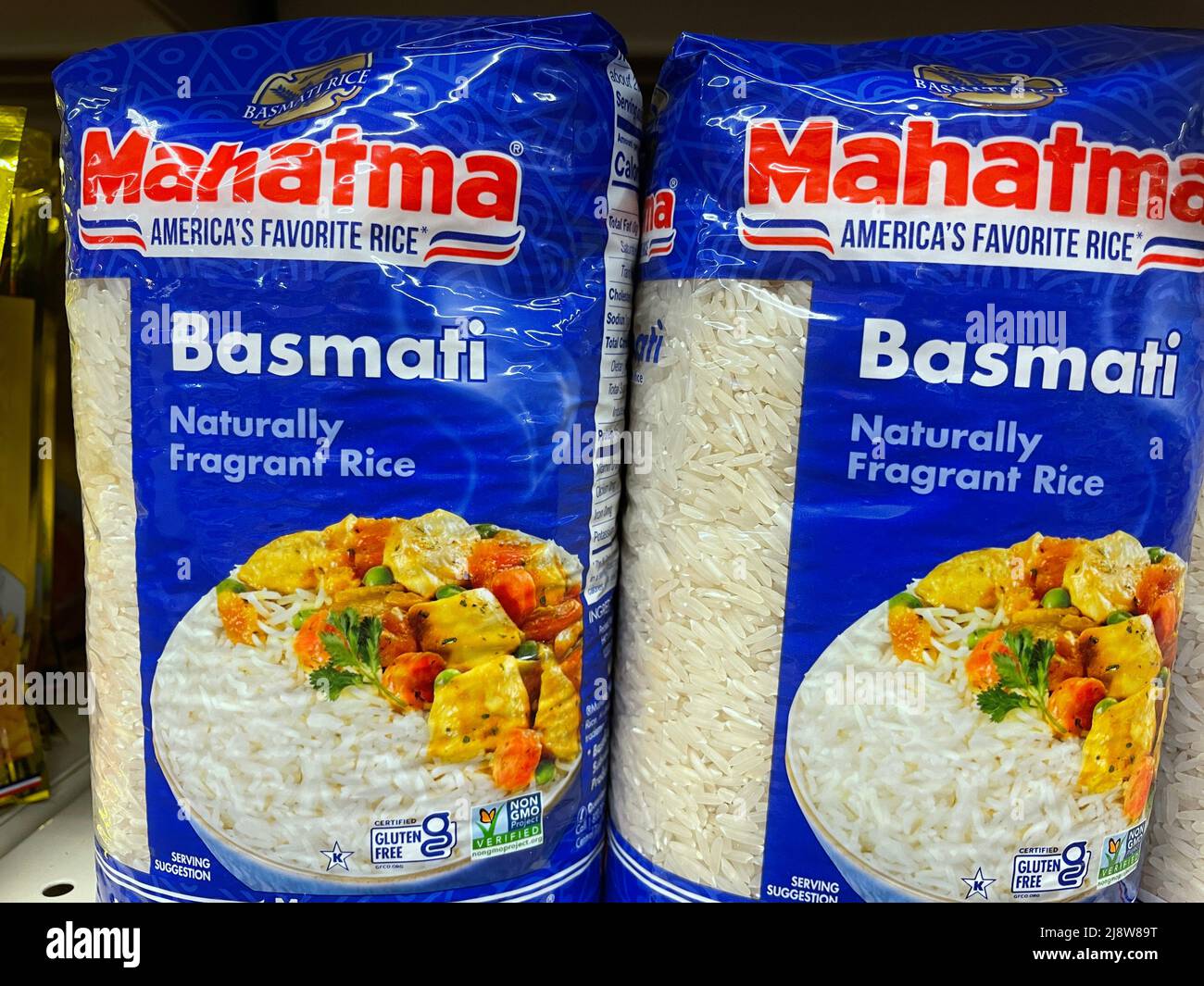 Rice bags store shelves hi-res stock photography and images - Alamy