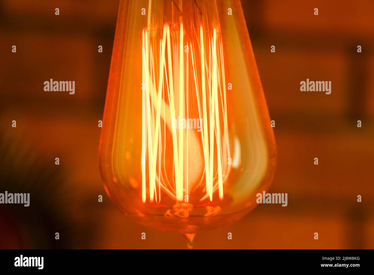 Spiral filament lightbulb hi-res stock photography and images - Alamy