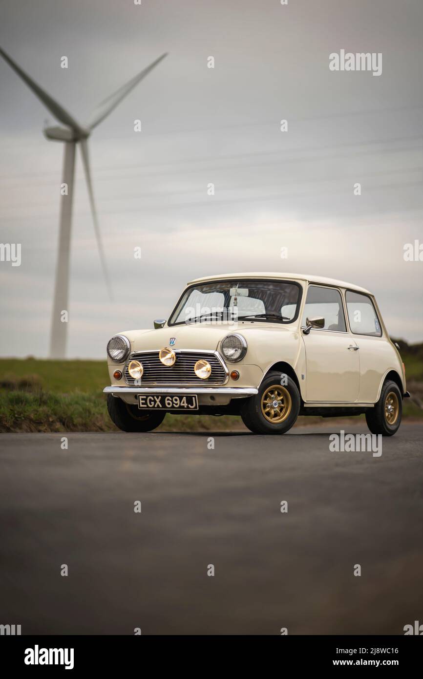 Classic mini hi-res stock photography and images - Alamy