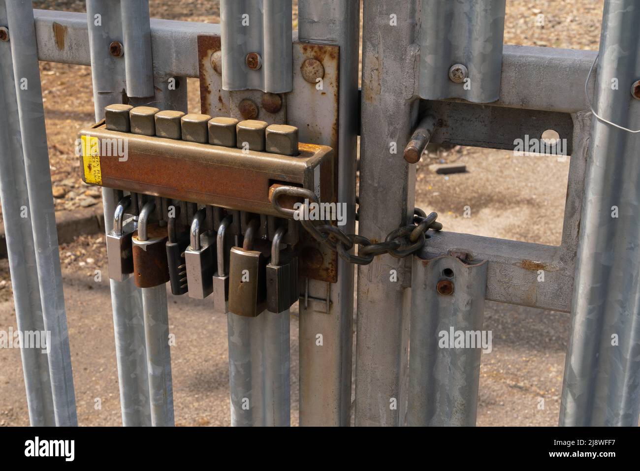 Compound cylinders hi-res stock photography and images - Alamy