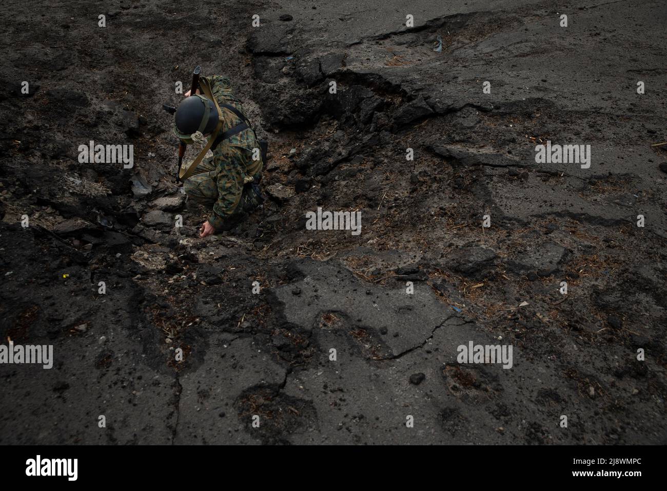 Exploded shells hi-res stock photography and images - Alamy