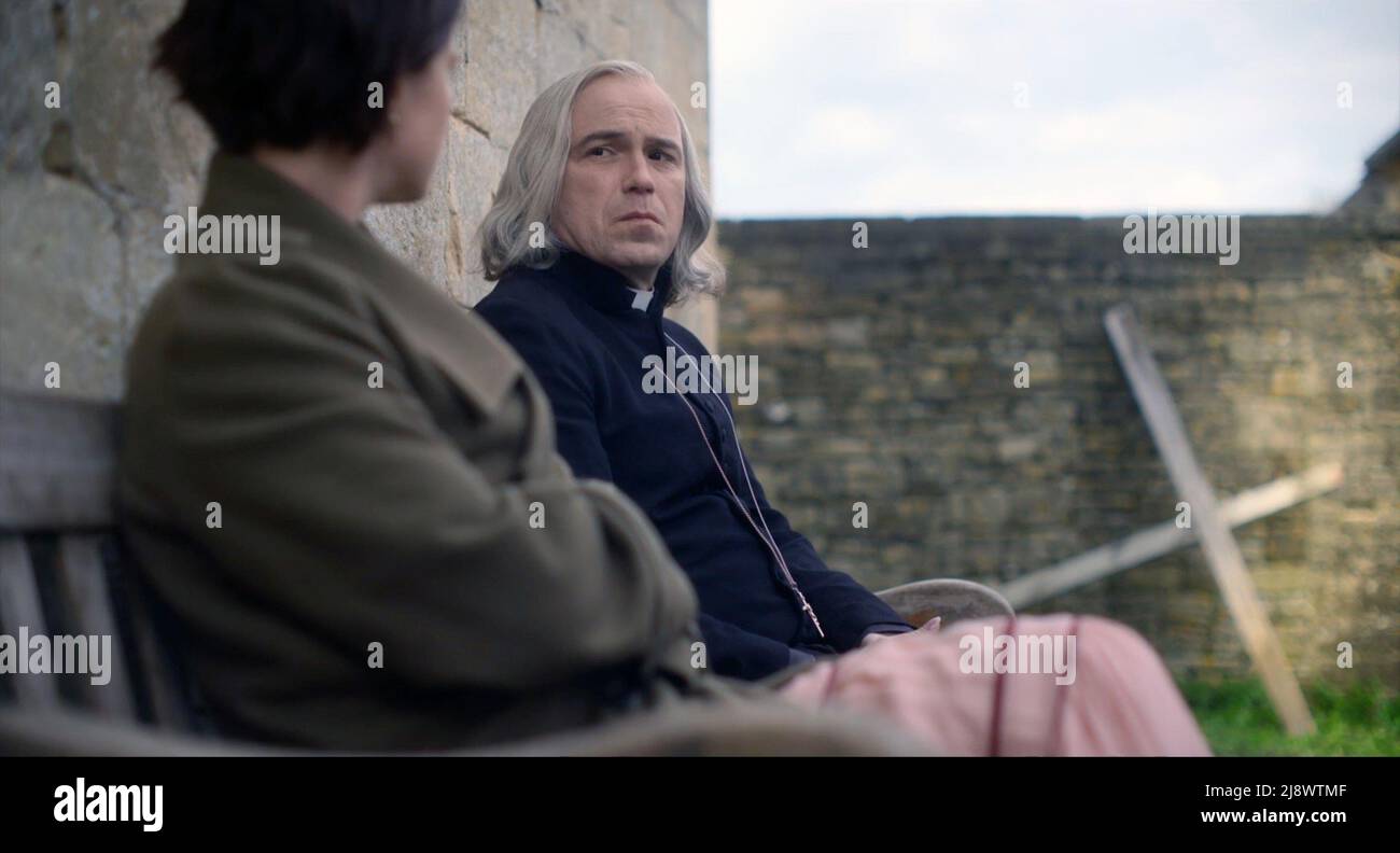 MEN, from left: Rory Kinnear, Jessie Buckley, 2022. © A24 / Courtesy ...