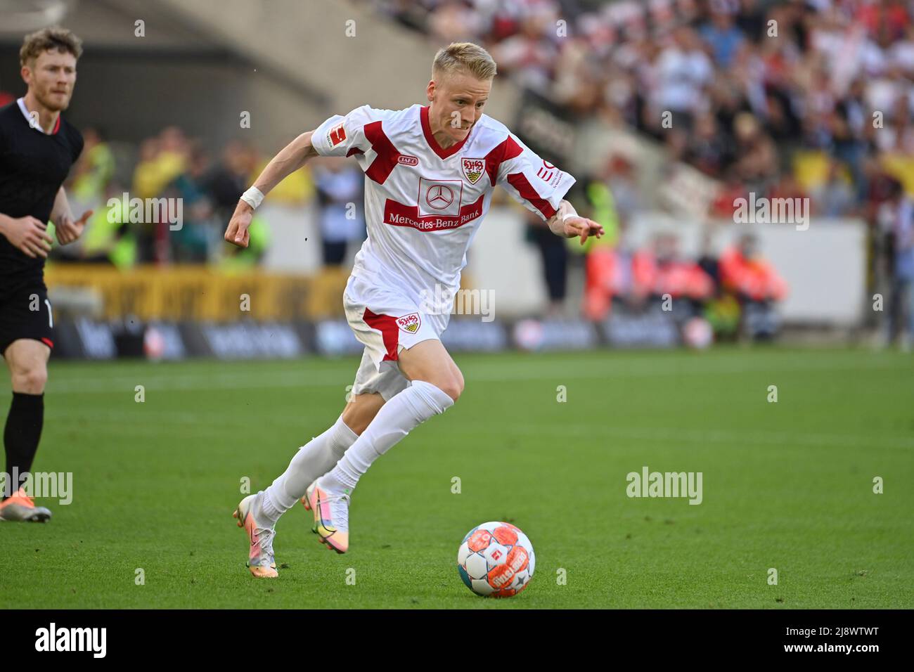 Chris FUEHRICH (VFB Stuttgart), action, single action, single image ...