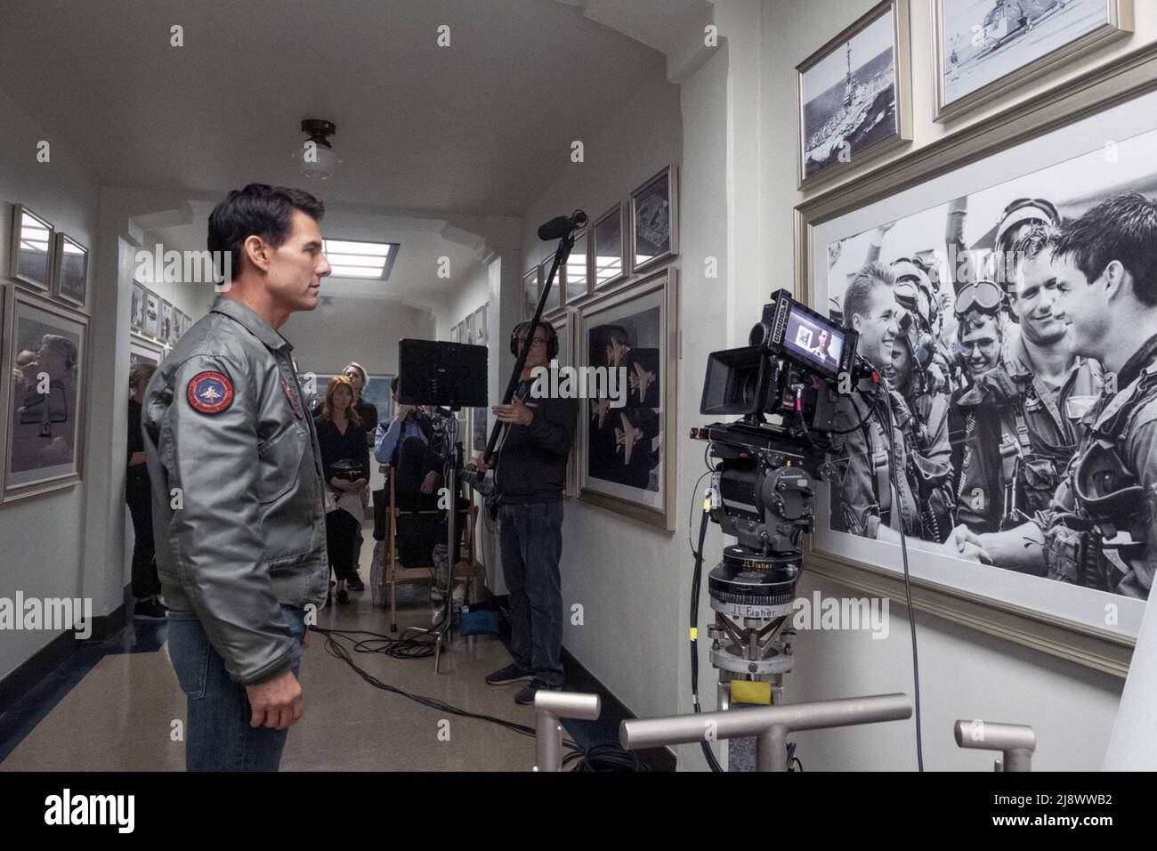 TOP GUN: MAVERICK, (aka TOP GUN 2), Tom Cruise, on set, 2022. ph: Scott ...
