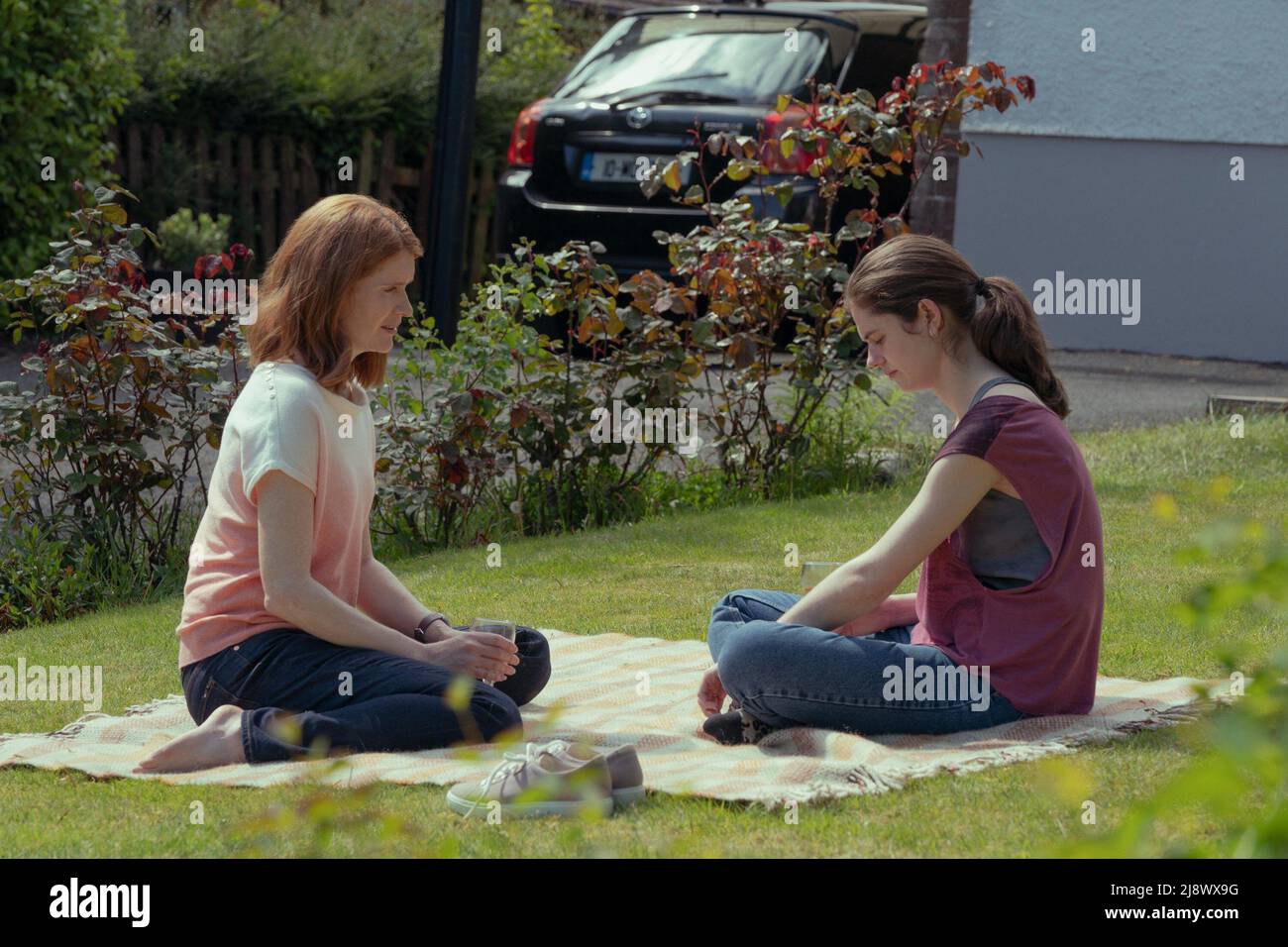 CONVERSATIONS WITH FRIENDS, from left: Justine Mitchell, Alison Oliver, (Season I, ep. 102 ...