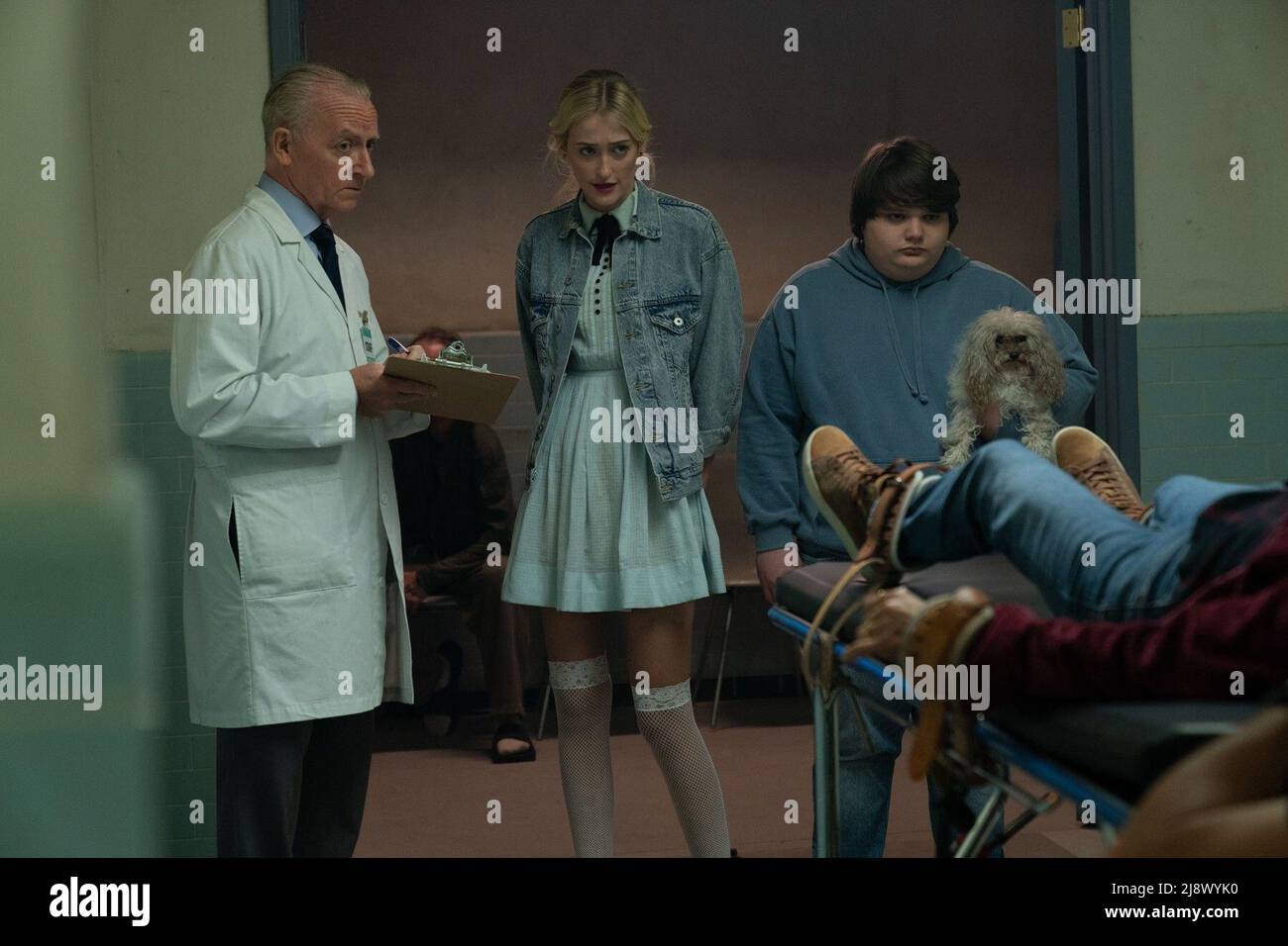 SHINING VALE, Gus Birney (center), Courteney Cox (on stretcher), Dylan ...
