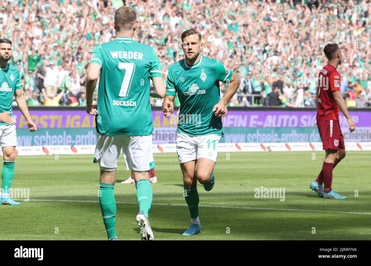 Bremen, Deutschland. 15th May, 2022. firo: May 15th, 2022, Fuvuball ...