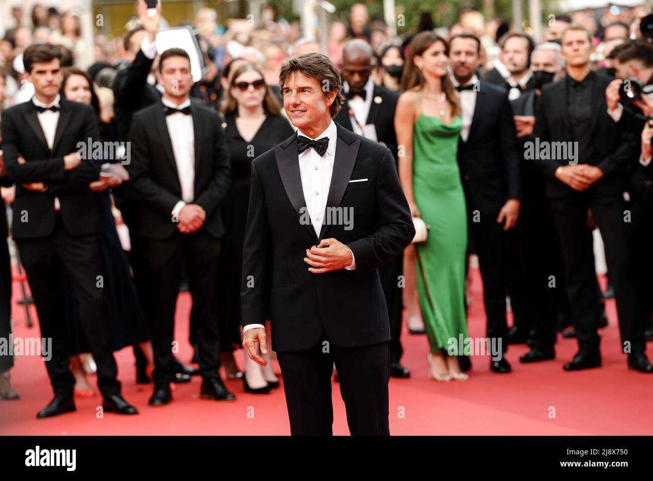 CANNES - MAY 18: Tom Cruise arrives to the premiere of " TOP GUN ...