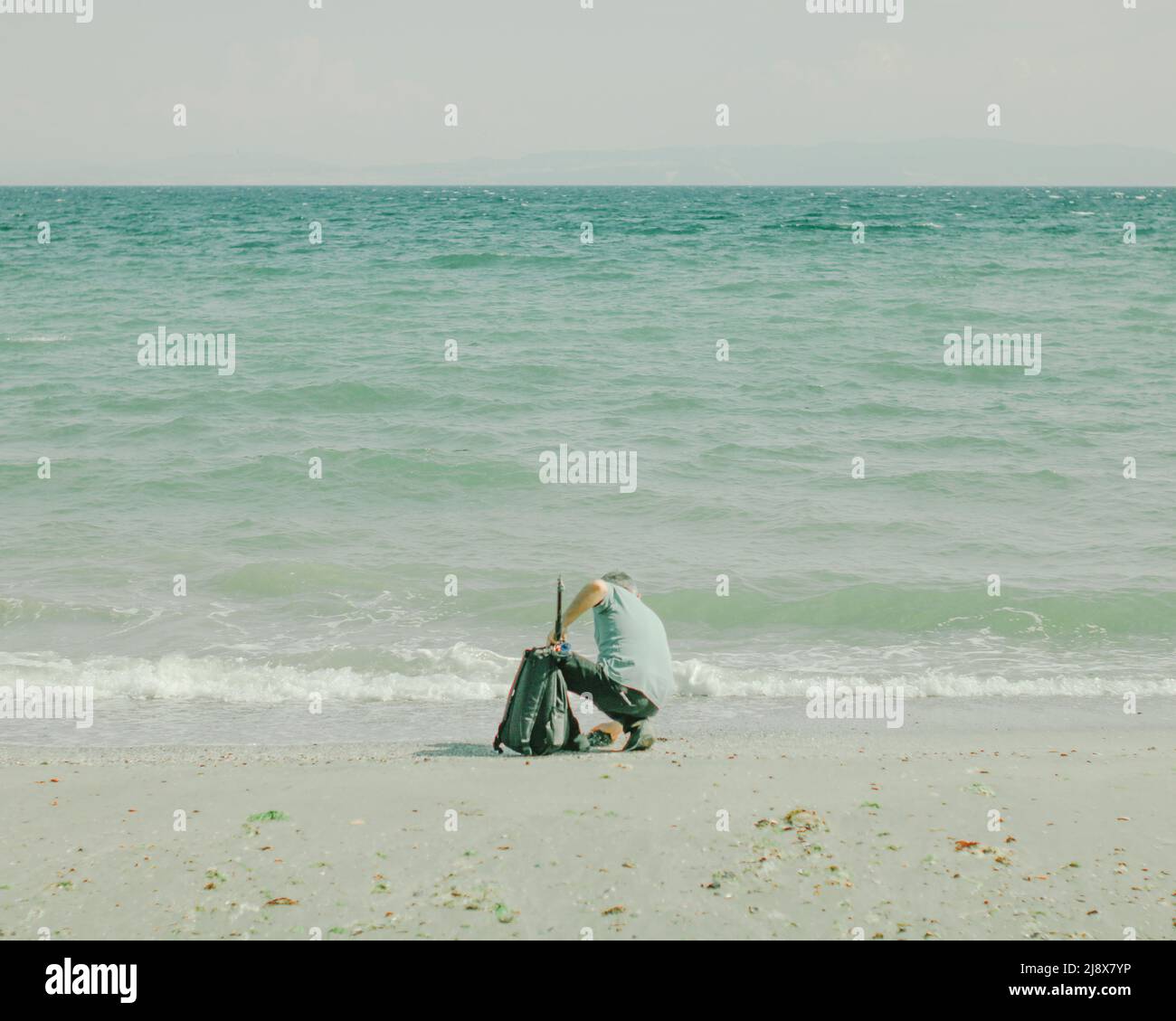 Female clean up garbage hi-res stock photography and images - Alamy