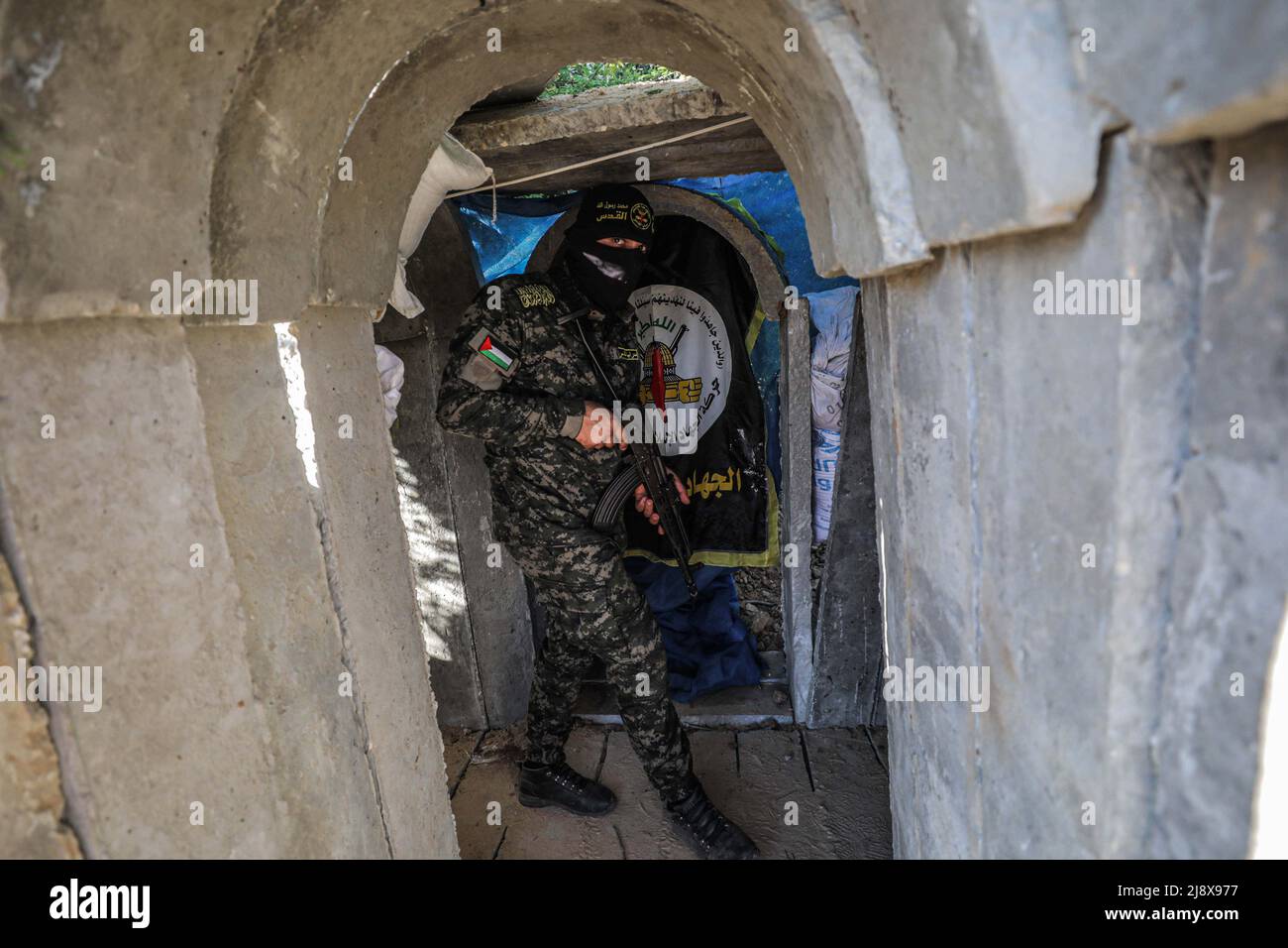 Gaza, Palestine. 18th May, 2022. A Palestinian fighter of Al-Quds ...