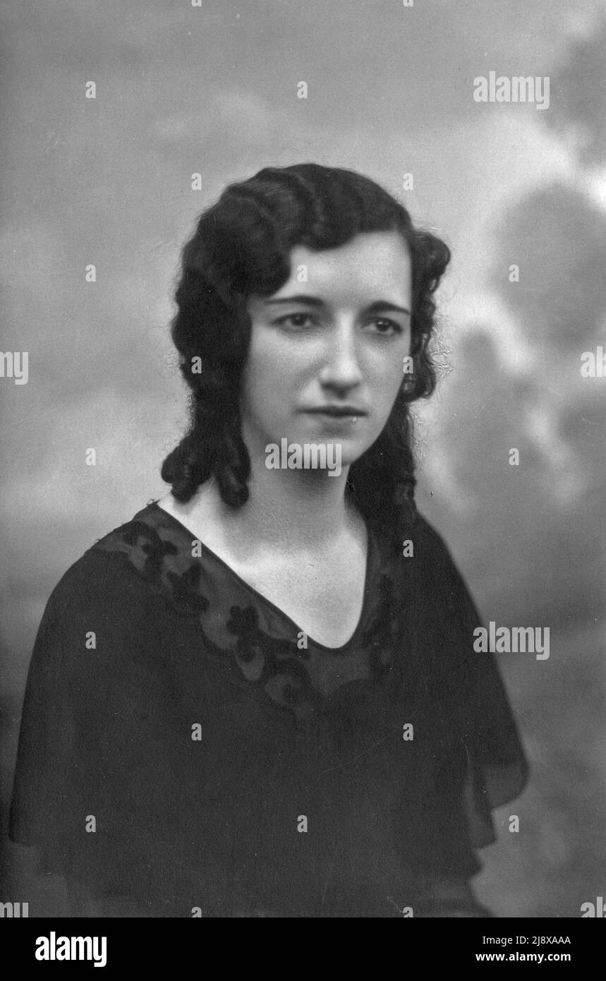 Fleurette beauchamp huppe hi-res stock photography and images - Alamy