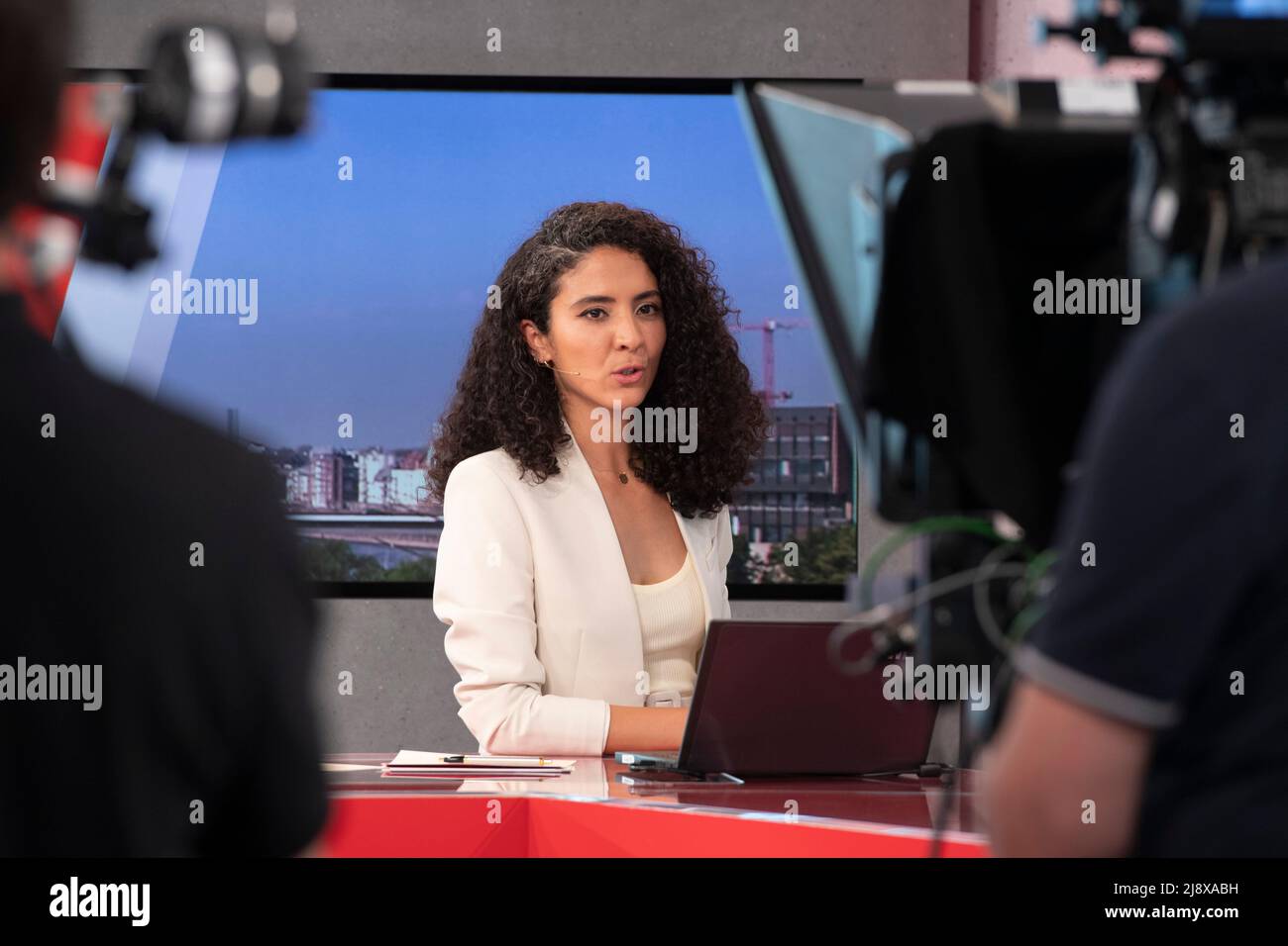 Siham El-MAIMOUNI, moderator, WDR, projections and statements in the ...