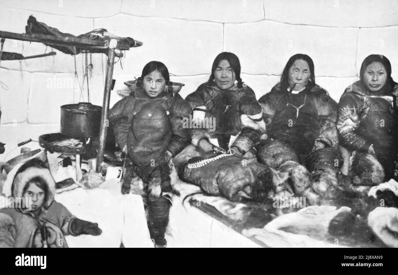 Historical snowhouse hi-res stock photography and images - Alamy