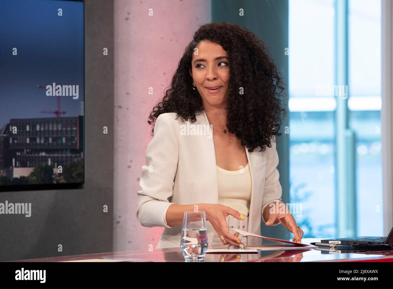 Siham El-MAIMOUNI, moderator, WDR, projections and statements in the ...