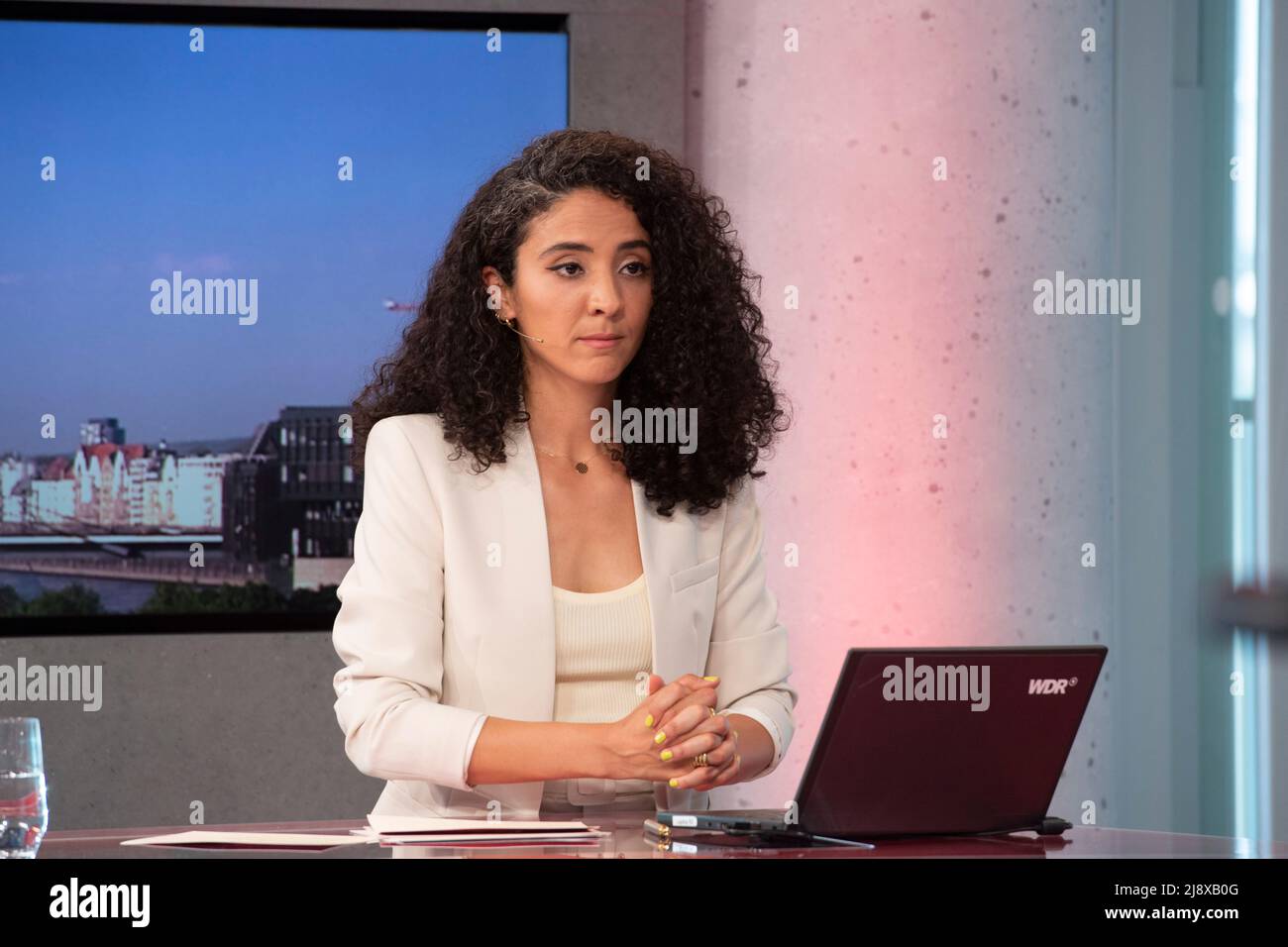 Siham El-MAIMOUNI, moderator, WDR, projections and statements in the ...