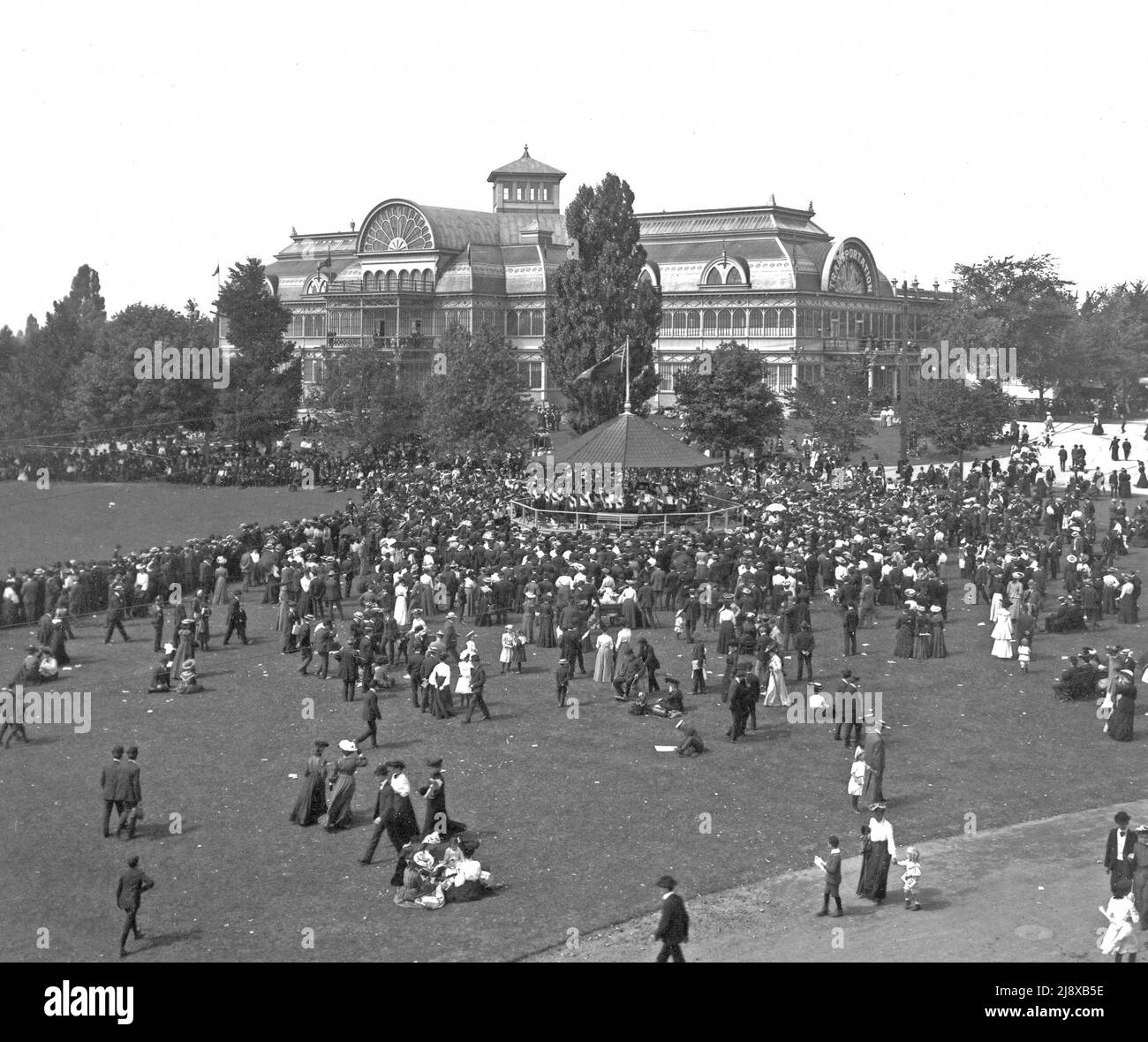 Canada toronto 1900s hi-res stock photography and images - Alamy