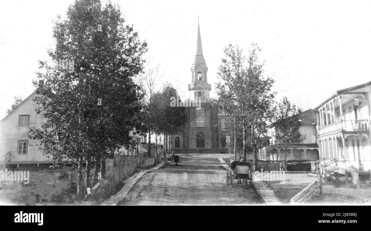 Sacred Heart Street. Alma (Quebec) ca. 1913 Stock Photo - Alamy