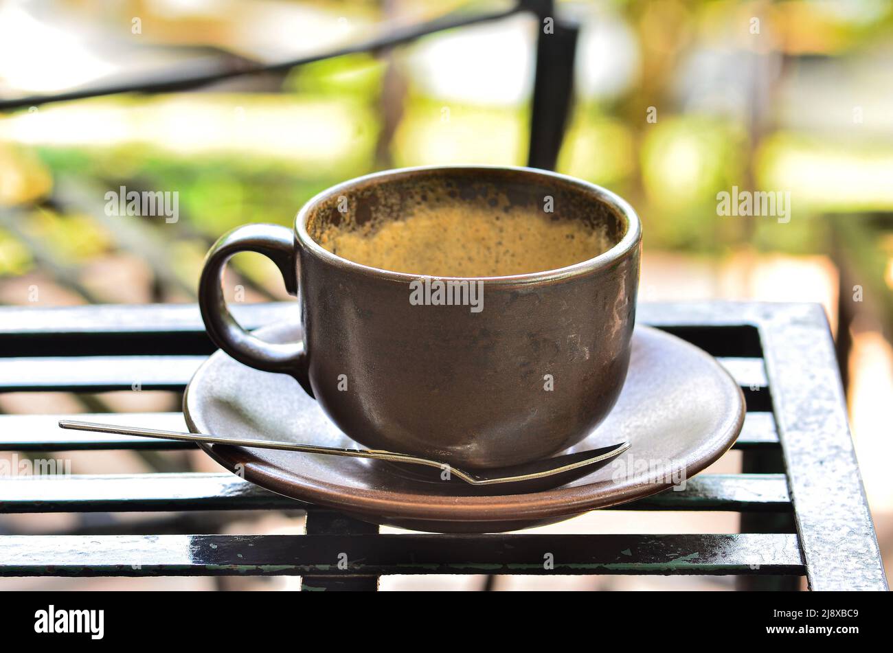 Empty coffee cup after drinking Stock Photo - Alamy