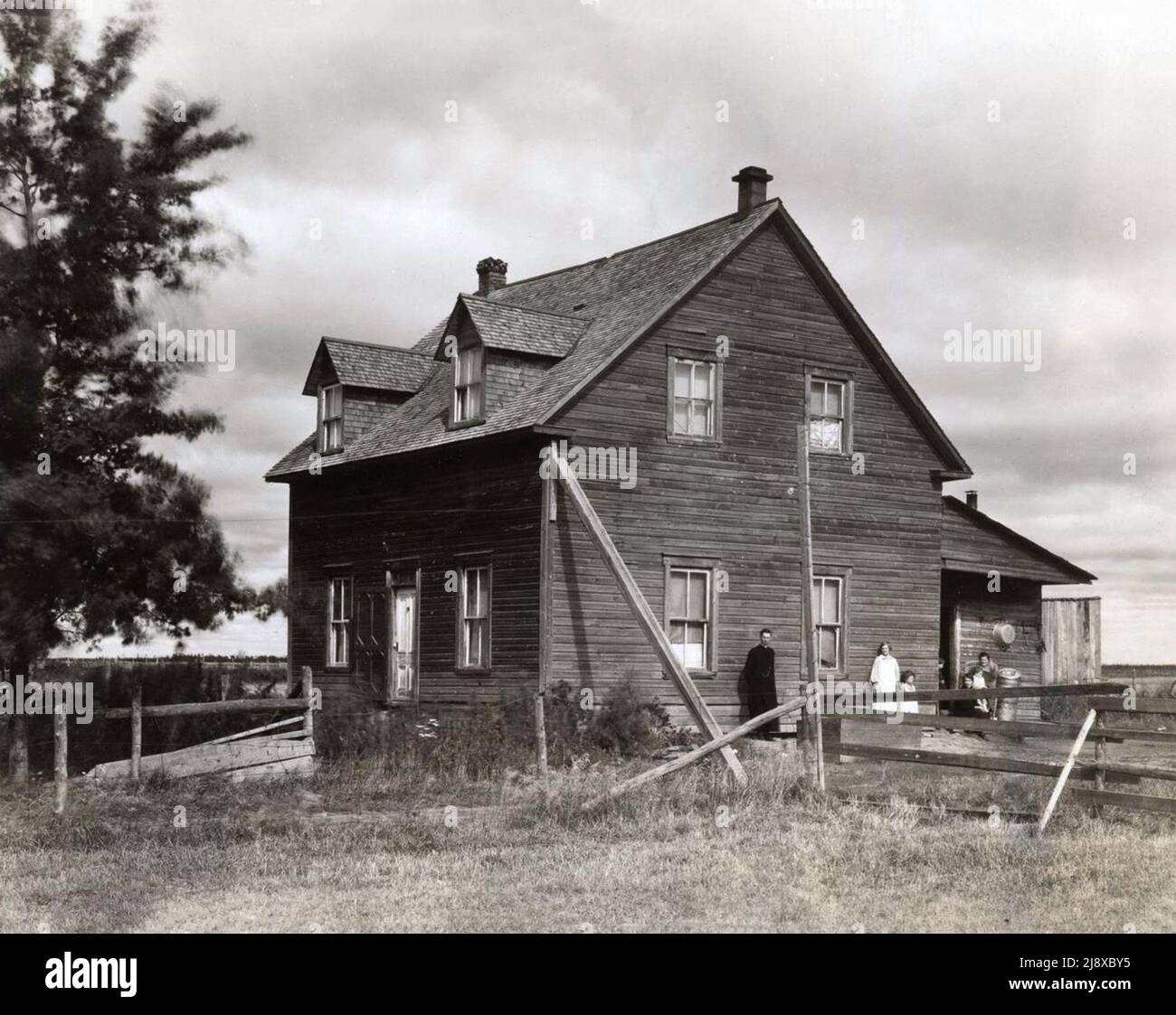 1930s home rural hi-res stock photography and images - Alamy