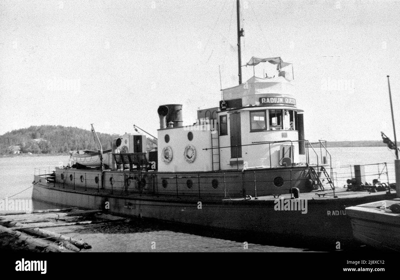 Radium Queen at the Fort Fitzgerald docks ca. 1937 Stock Photo - Alamy