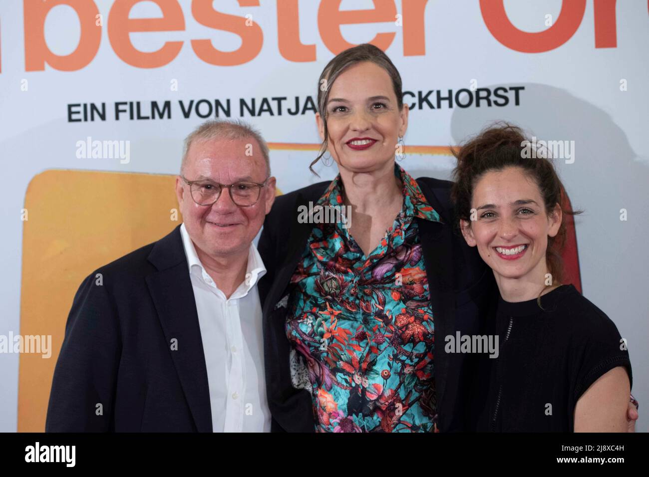 Meal, Deutschland. 16th May, 2022. from left: actor Joachim KROL ...