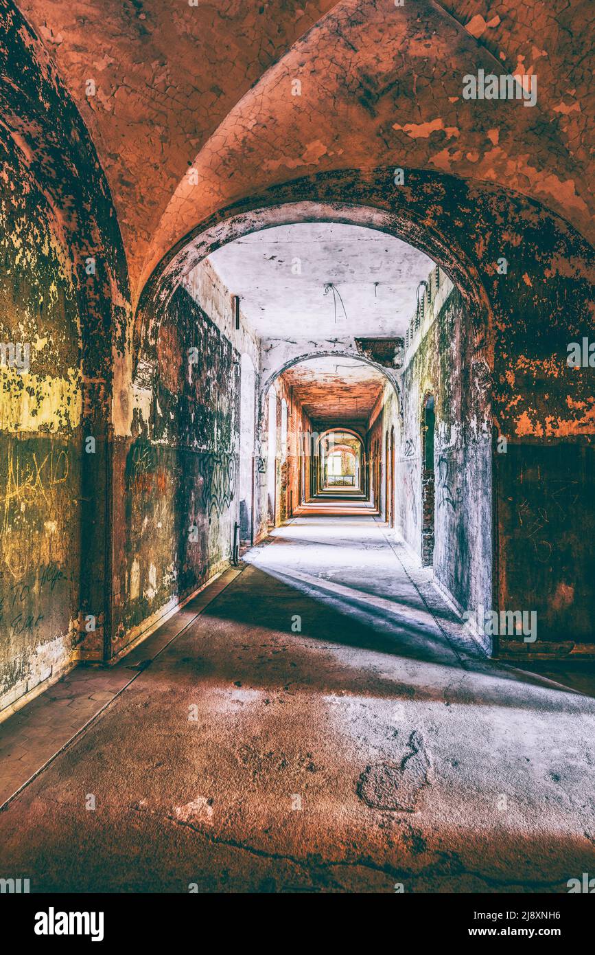 Room of lost steps hi-res stock photography and images - Alamy