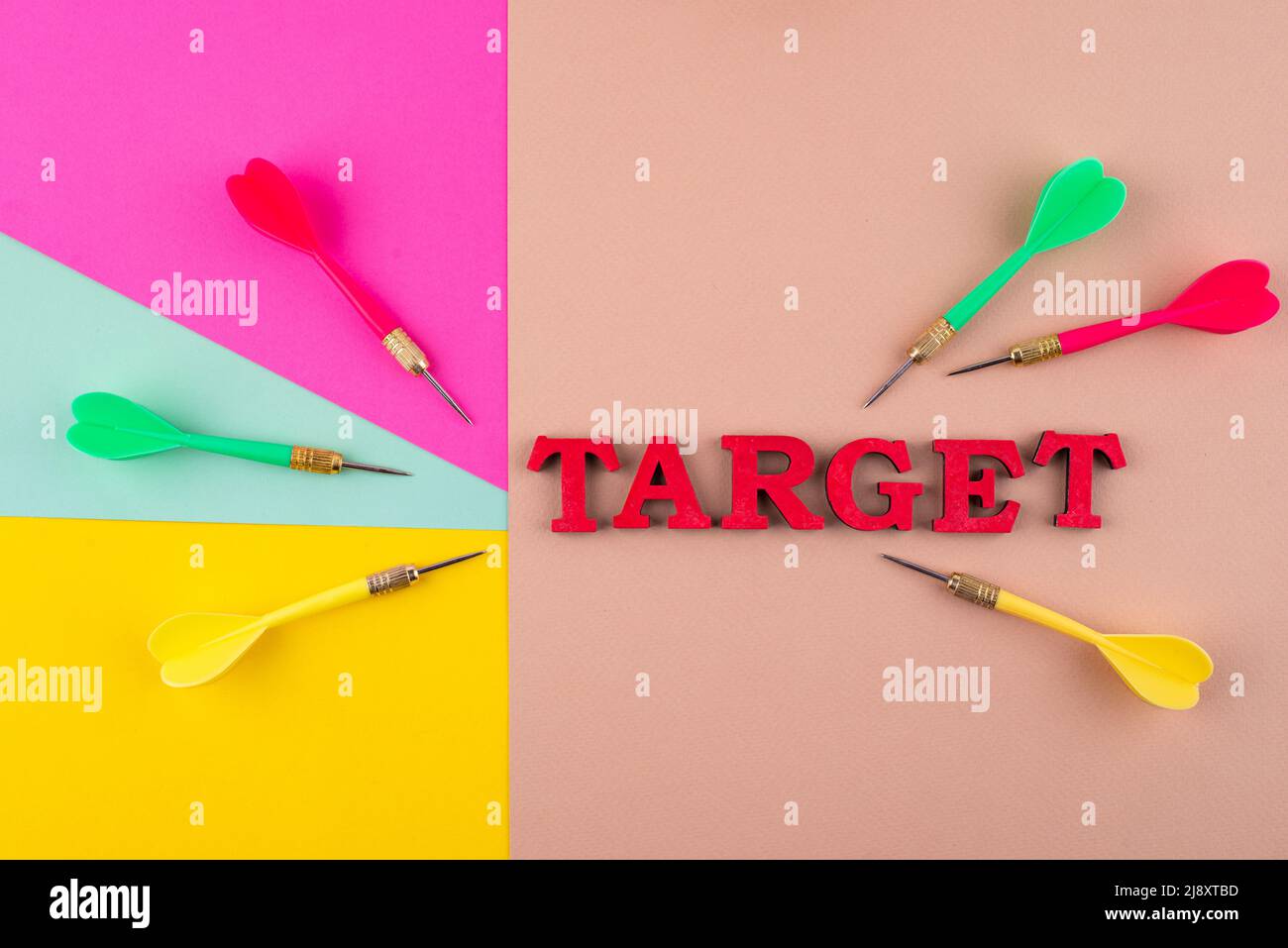 Target and goal concept with arrows Stock Photo - Alamy