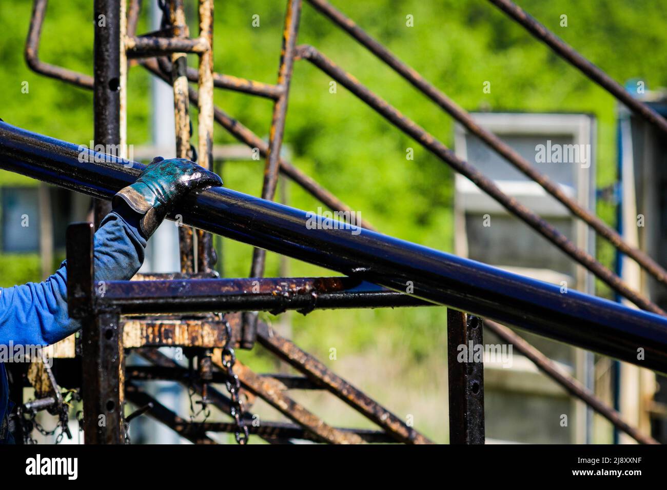 Worker oil industry oil well construction industrial equipment hi-res ...