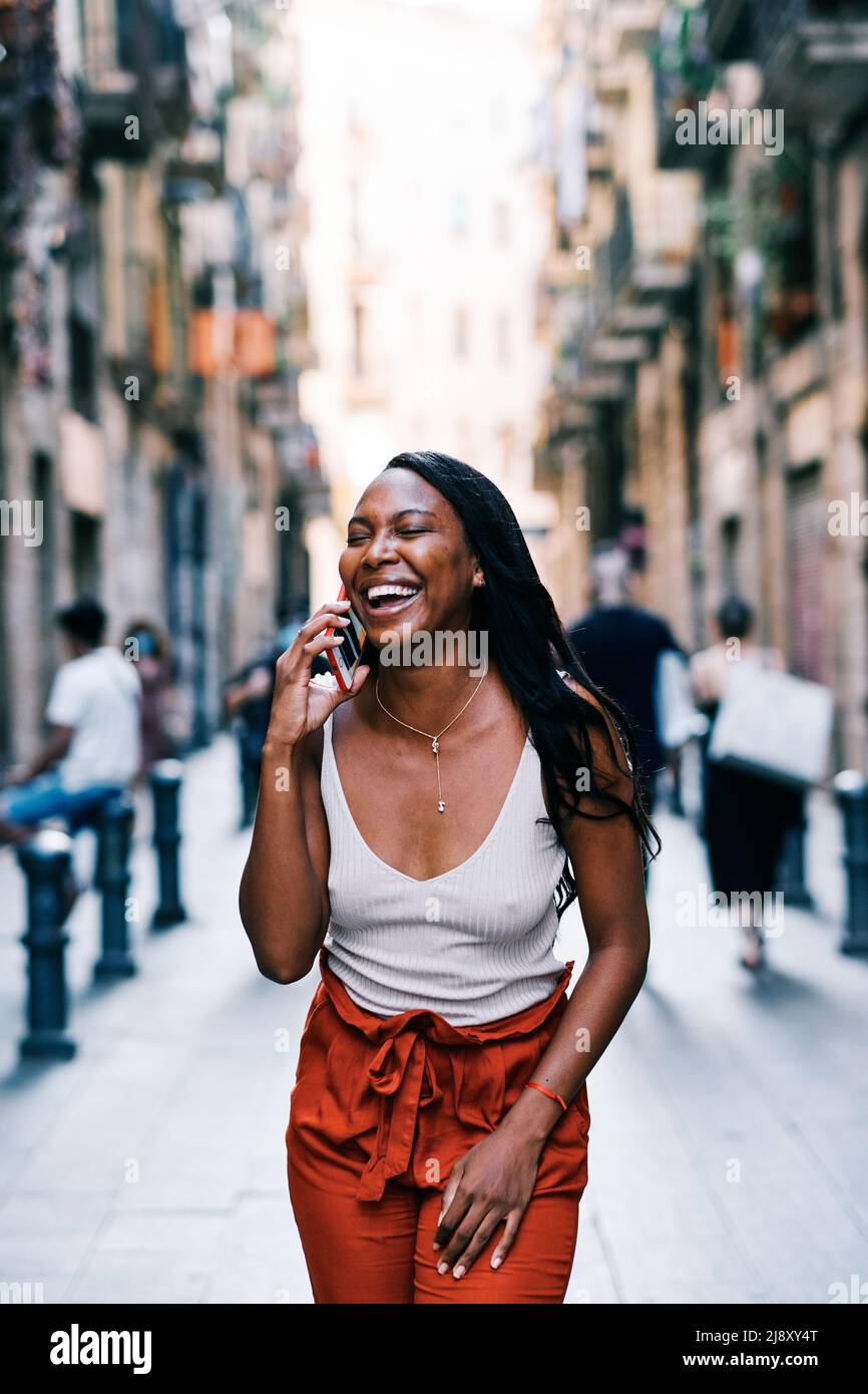 Women walking and talking outside hi-res stock photography and images ...
