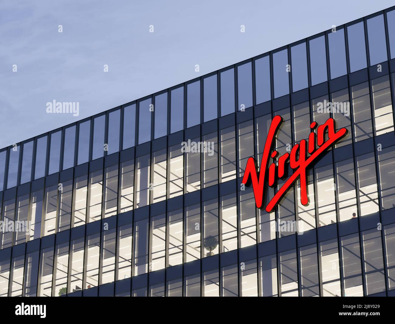 Virgin Mobile Logo 2022