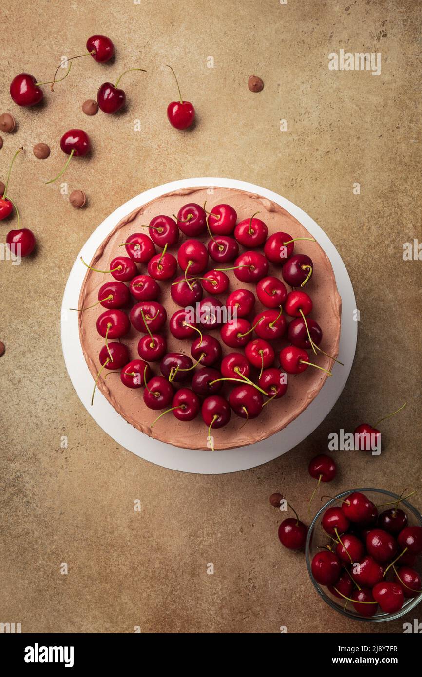 The whole cake top view Stock Photo - Alamy