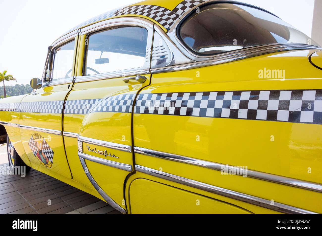 Shiny taxi hi-res stock photography and images - Alamy
