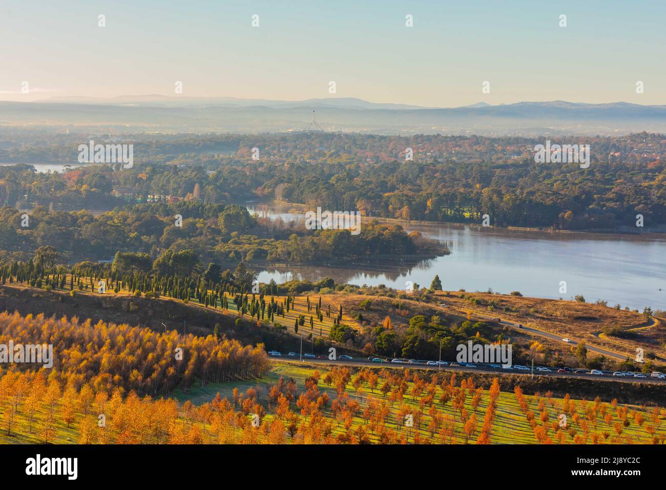 Canberra. 19th May, 2022. Photo taken on May 19, 2022 shows the autumn ...