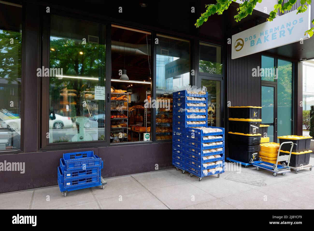 Dos Hermanos, 4082 N Williams Ave, Portland storefront photo of a ...