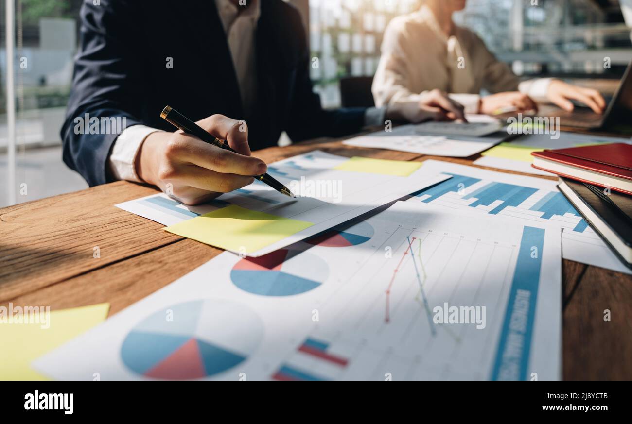 Co-working Business Team Consulting meeting Planning Strategy and ...