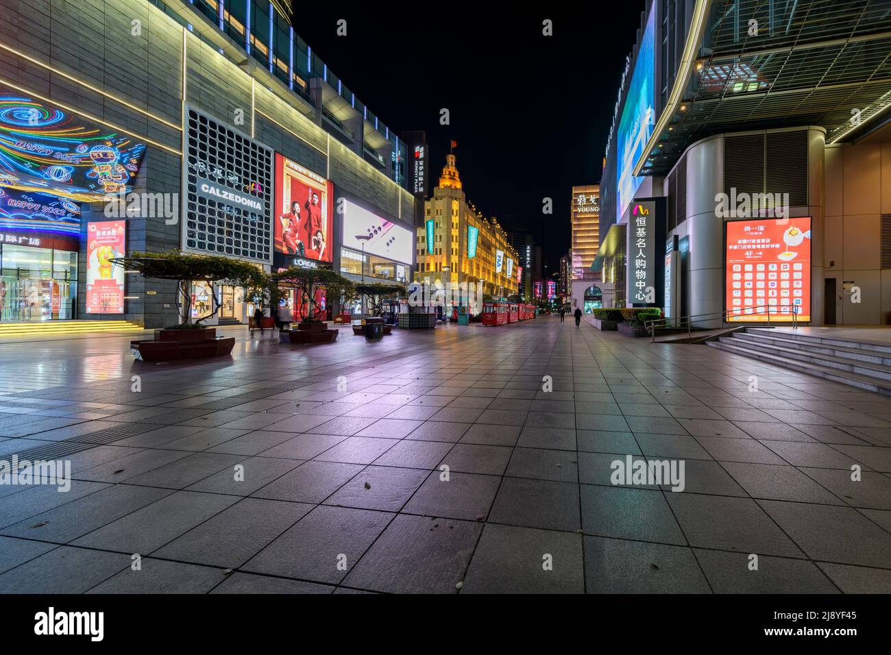 Empty tourist buildings hi-res stock photography and images - Alamy