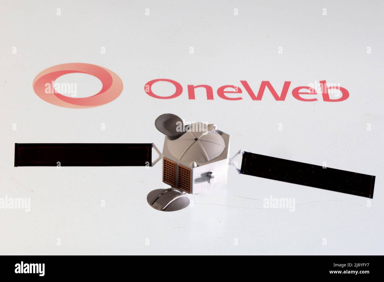 Oneweb satellite hi-res stock photography and images - Alamy