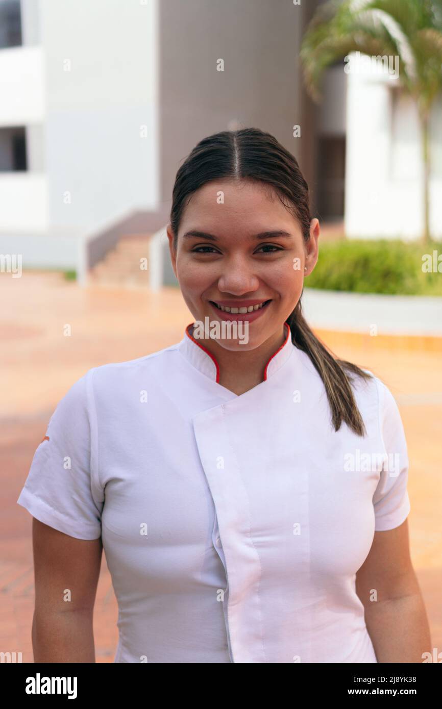 Women alone hospital hi-res stock photography and images - Alamy